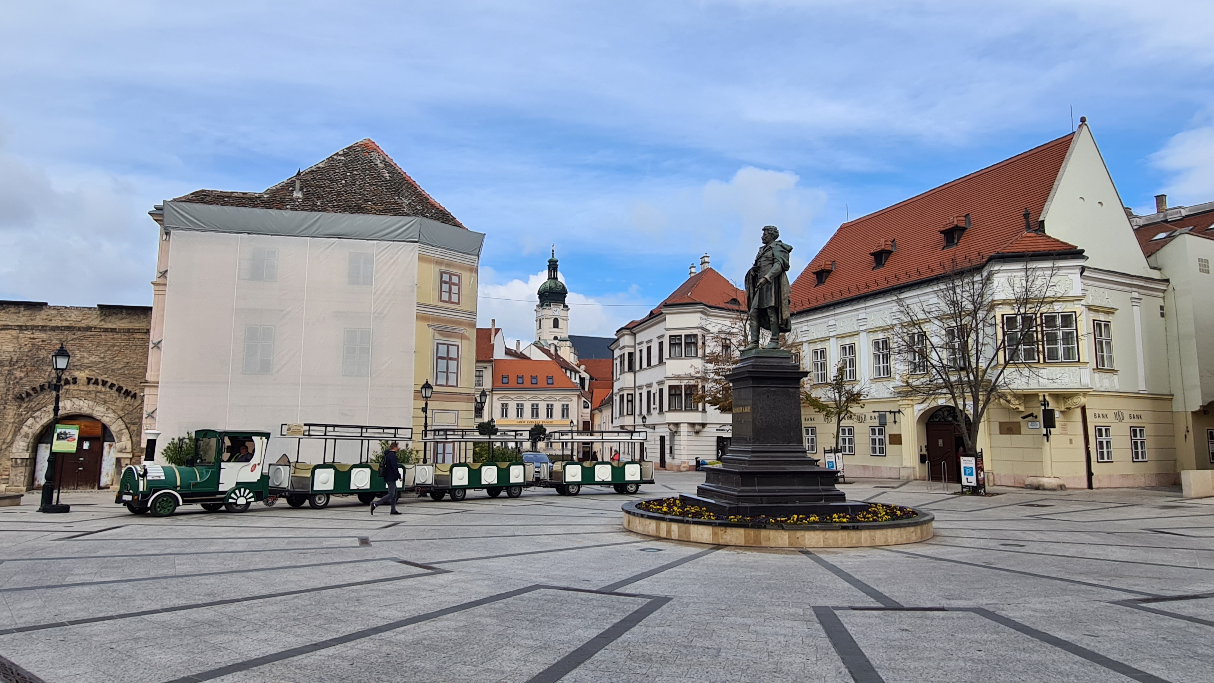 Győr in one day - The Baroque Hungarian city - Besides the Obvious