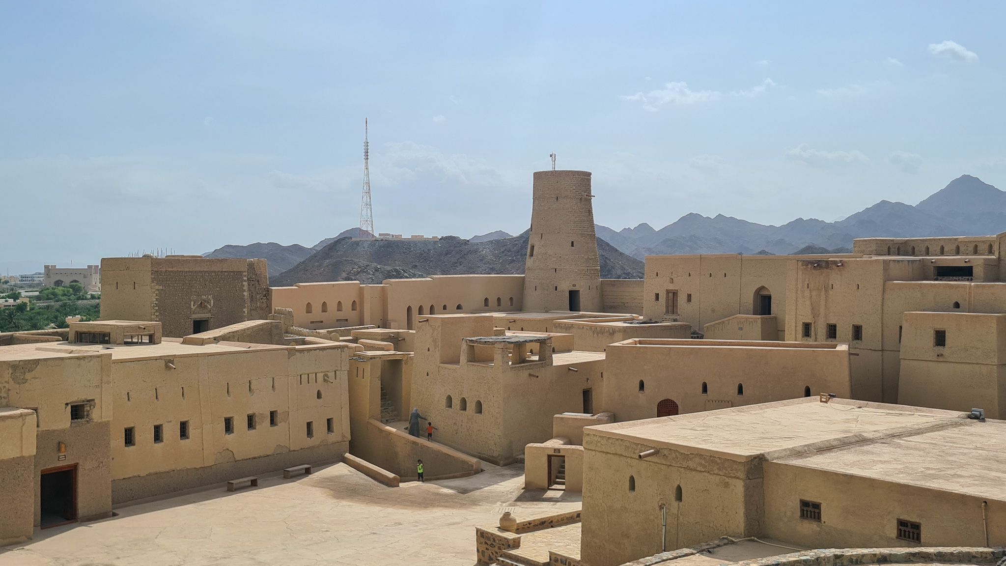Bahla in Oman, the image of the perfect fort - Besides the Obvious