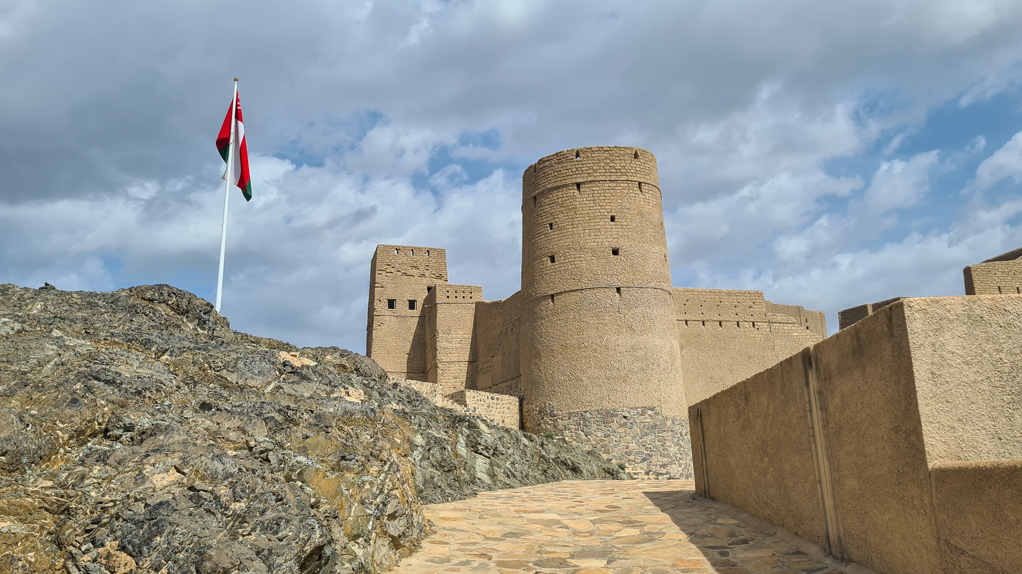 Bahla in Oman, the image of the perfect fort - Besides the Obvious